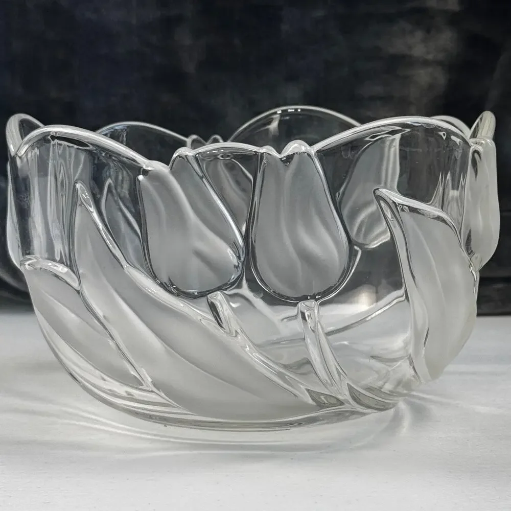 Mikasa | Accents | Vintage Mikasa Scalloped Tulip Bowl 75 Frosted Glass ...